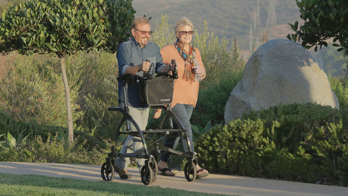 7 Best Upright Walkers for Seniors (Reviews) – Grand Goldman