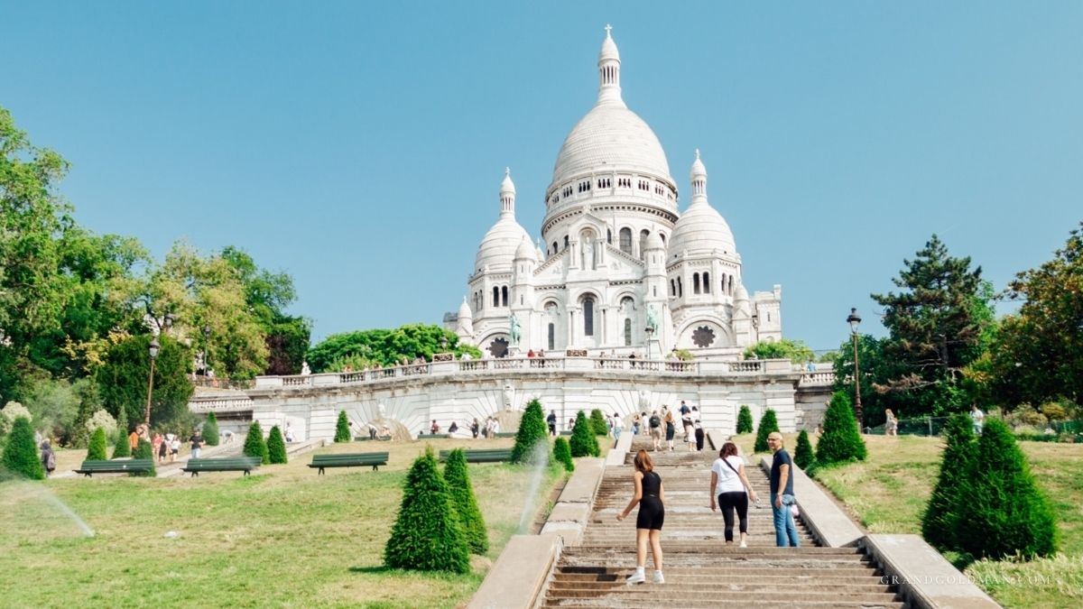 10 Best Paris Neighborhoods For a Seamless Stay: Full Guide – Grand Goldman