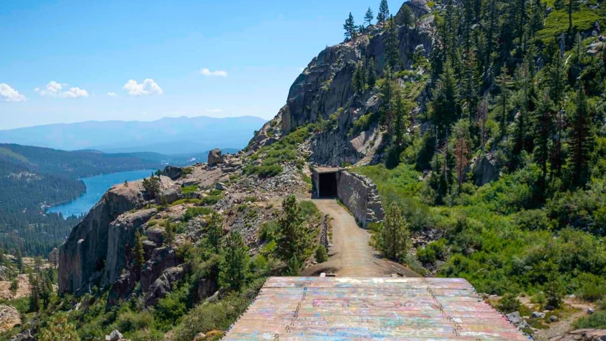 Is Hiking the Donner Pass Train Tunnel Safe? (5 Things to Know) – Grand ...