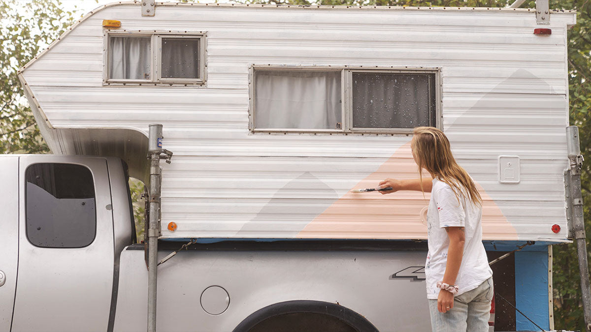 7 Best Paints for Camper Exterior (Reviews) – Grand Goldman