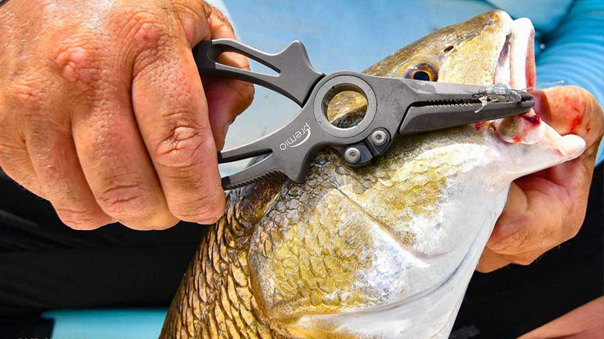 10 Best Fishing Pliers for Freshwater & Saltwater Anglers (Reviews ...